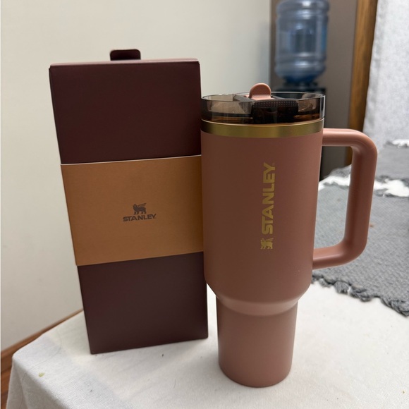 Stanley | Kitchen | Stanley Protour 4oz Mocha Latte | Poshmark